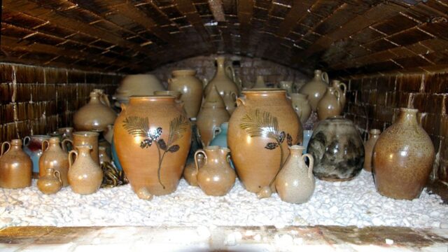 » Jugtown Pottery