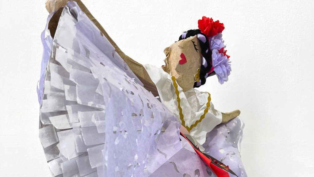 » Piñata Exhibit in Los Angeles Features 50 Beautiful Artistic Works