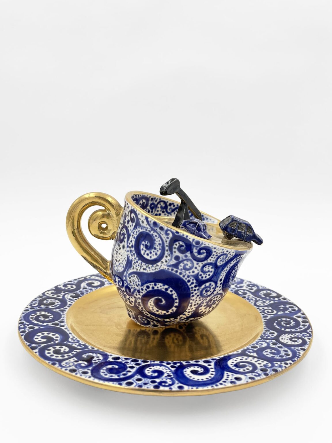 » Joan Takayama-Ogawa: Ceramic Beacon