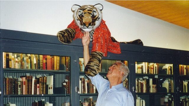 » Cotsen Children’s Library